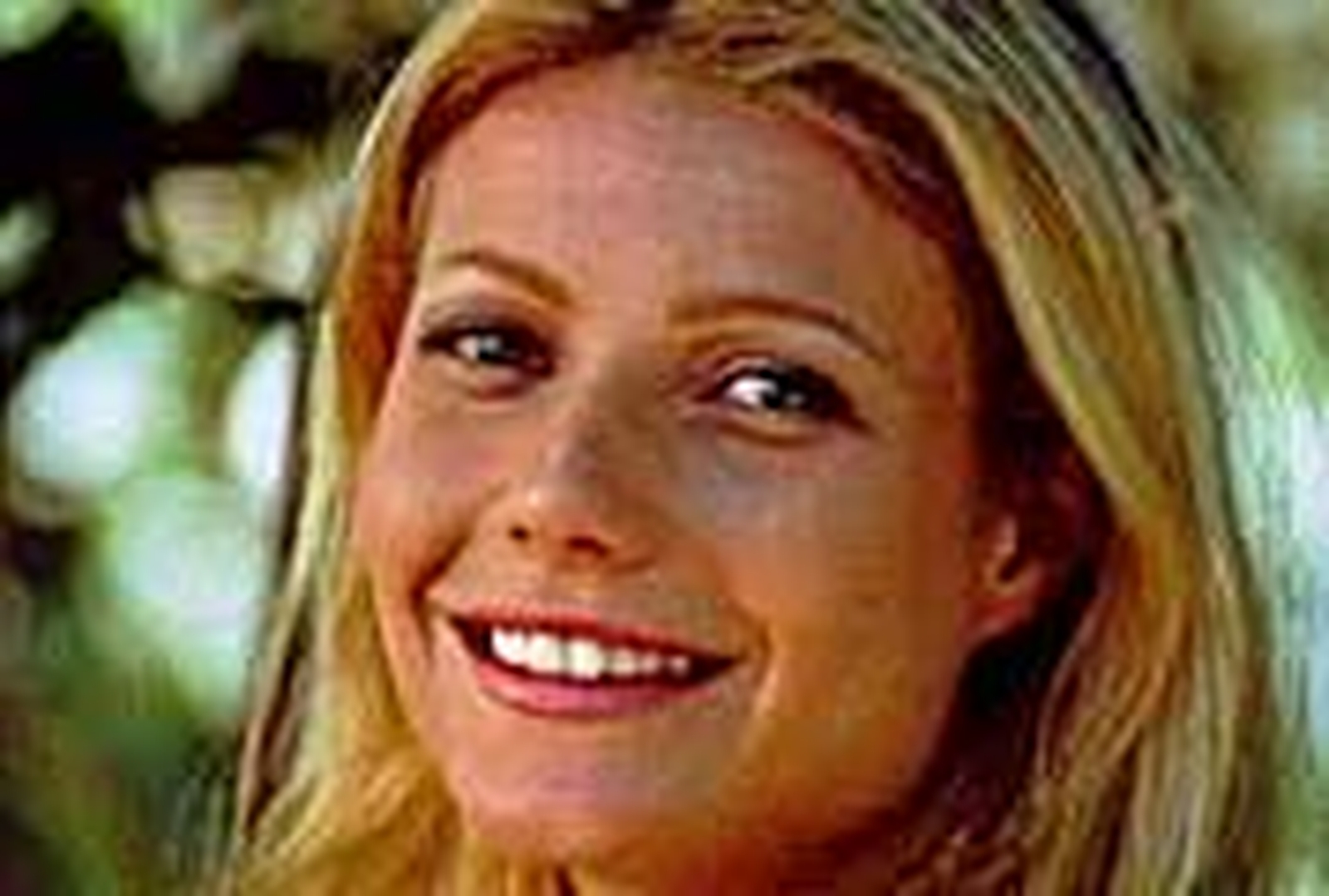 Paltrow Tires Of Life In London paltrow-tires-of-life-in-london