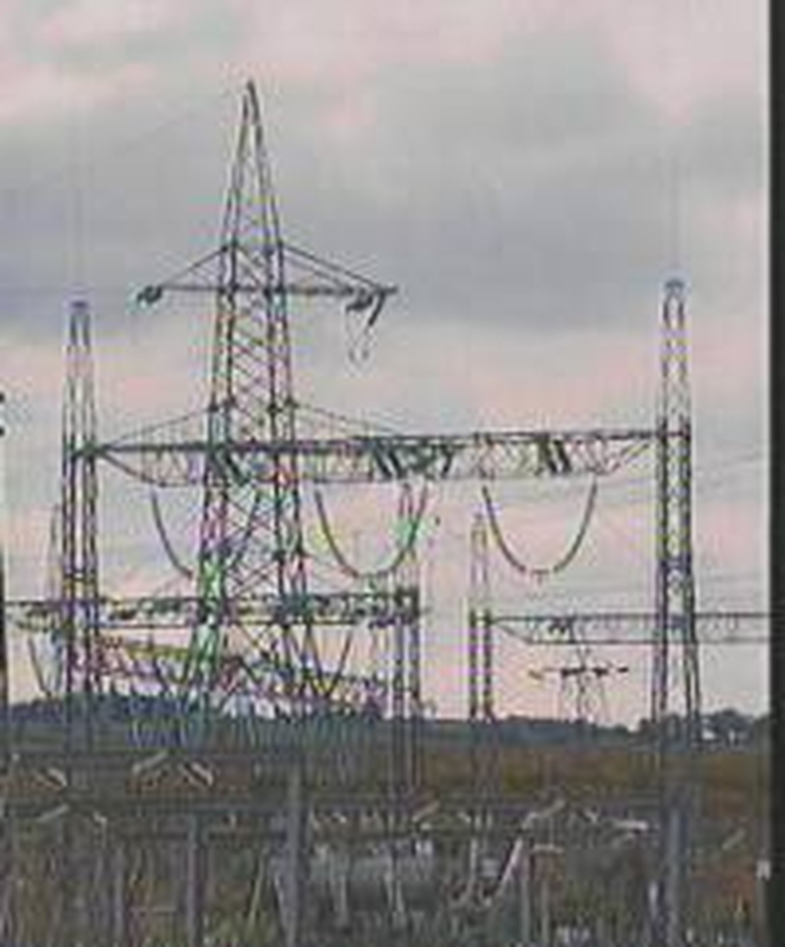 Blasts near ESB Spanish power plant