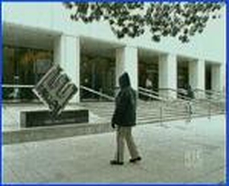 US court overturns Andersen's Enron conviction