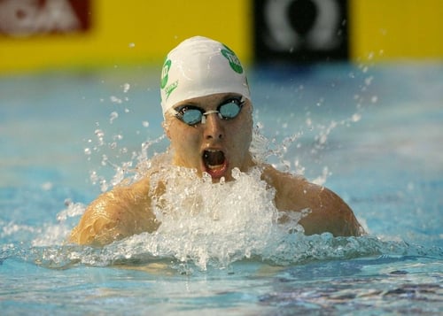 Manley breaks 1,500 record