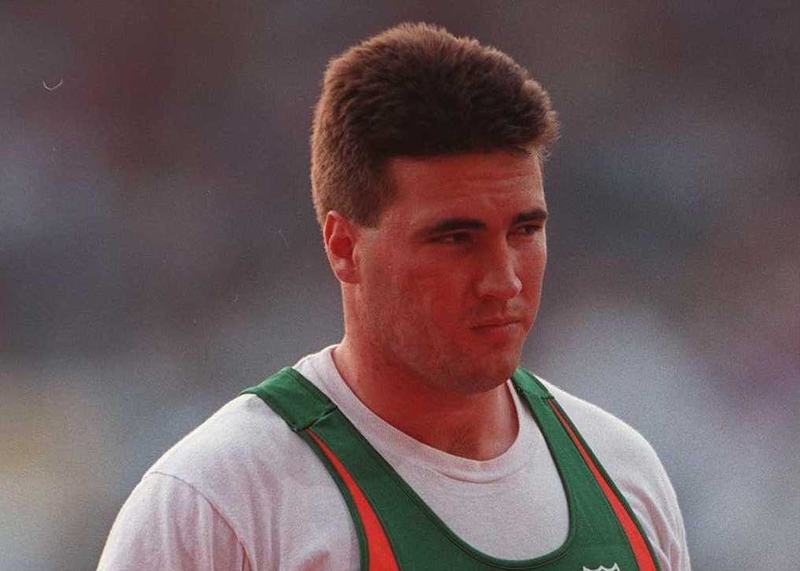 Sweeney withdraws from Discus