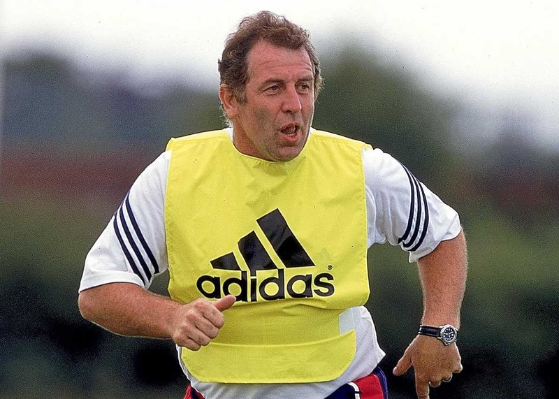 Armstrong steps aside