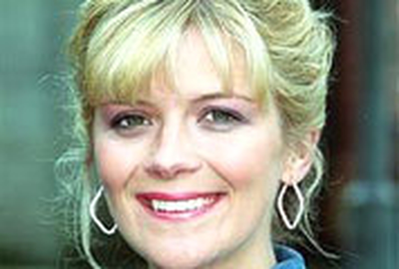 Corrie star Danson marries actor Beck