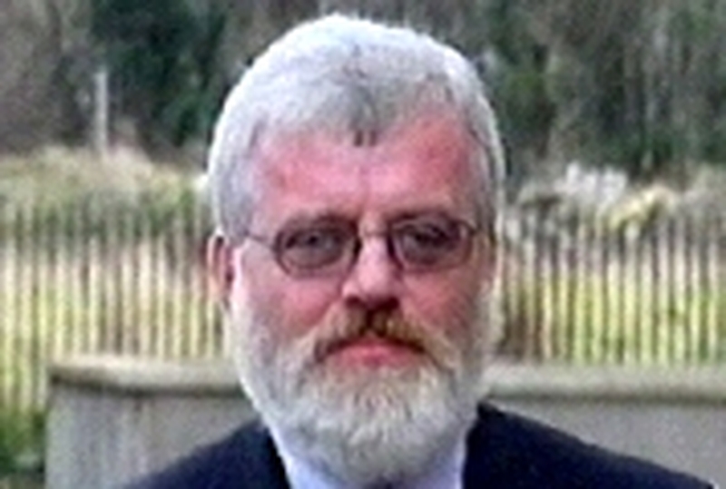 Garda apologises to two at Morris probe