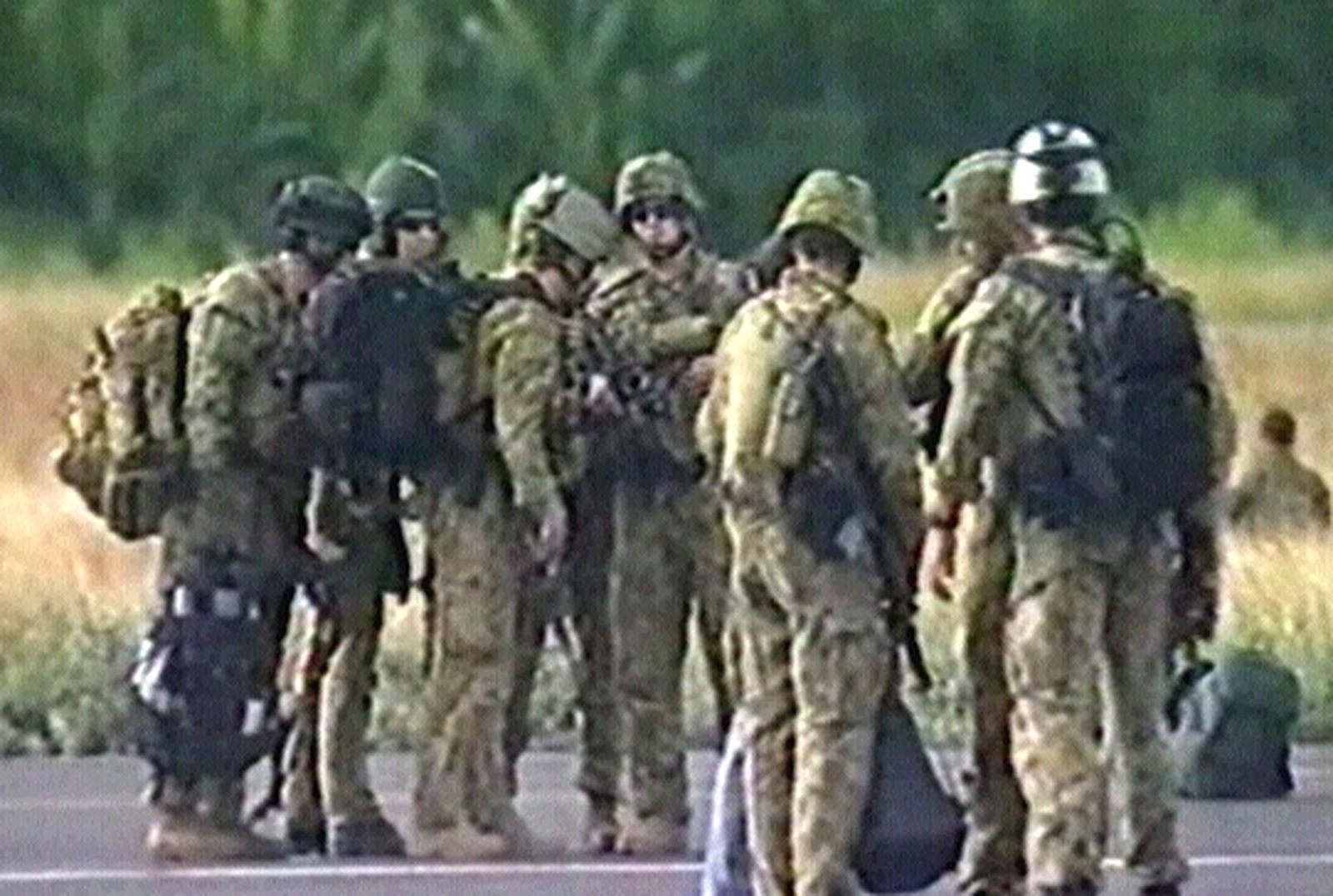 Australian troops arrive in East Timor