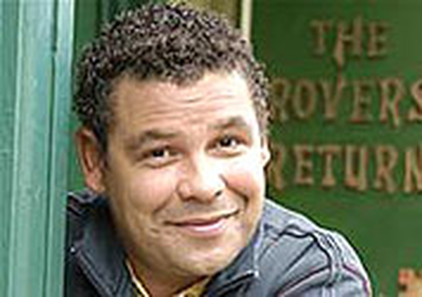 Craig Charles to stay on at Corrie
