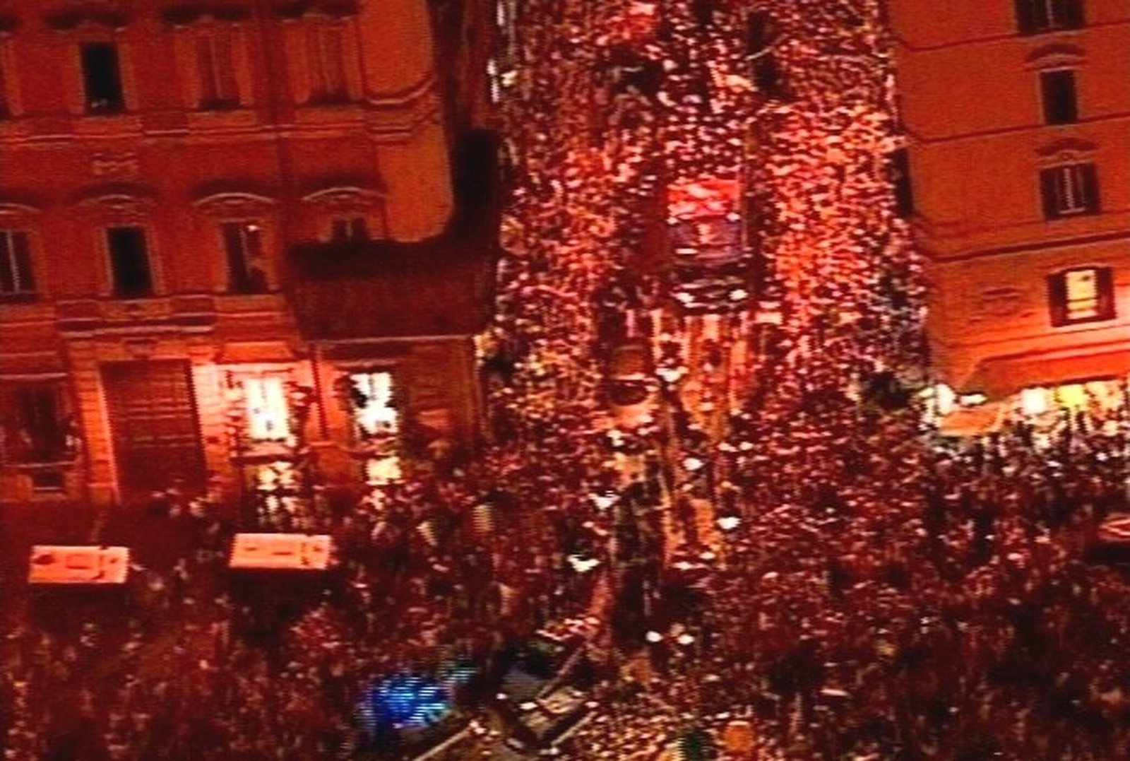 Rome parties after World Cup winners' return
