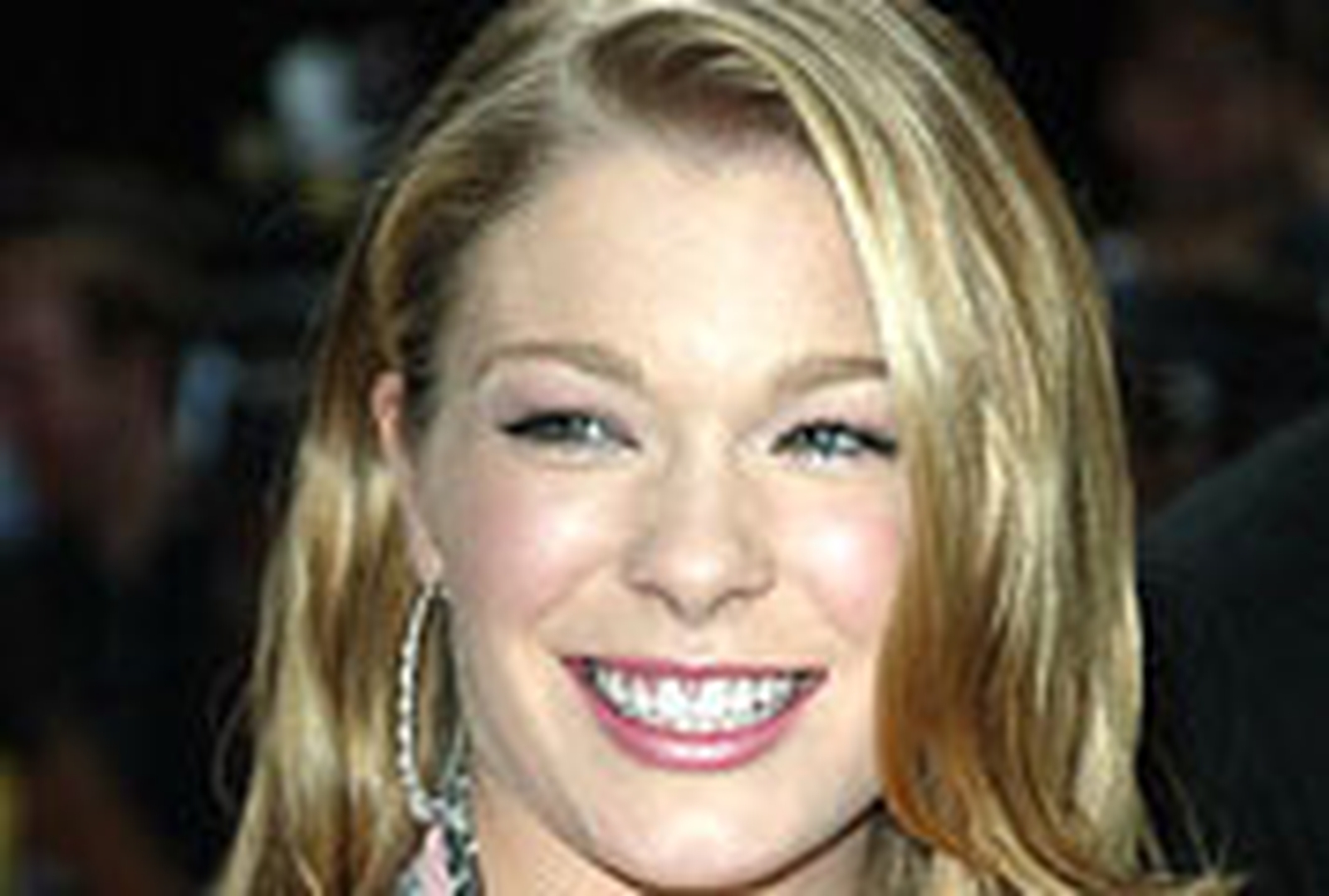 LeAnn Rimes undergoes leg surgery