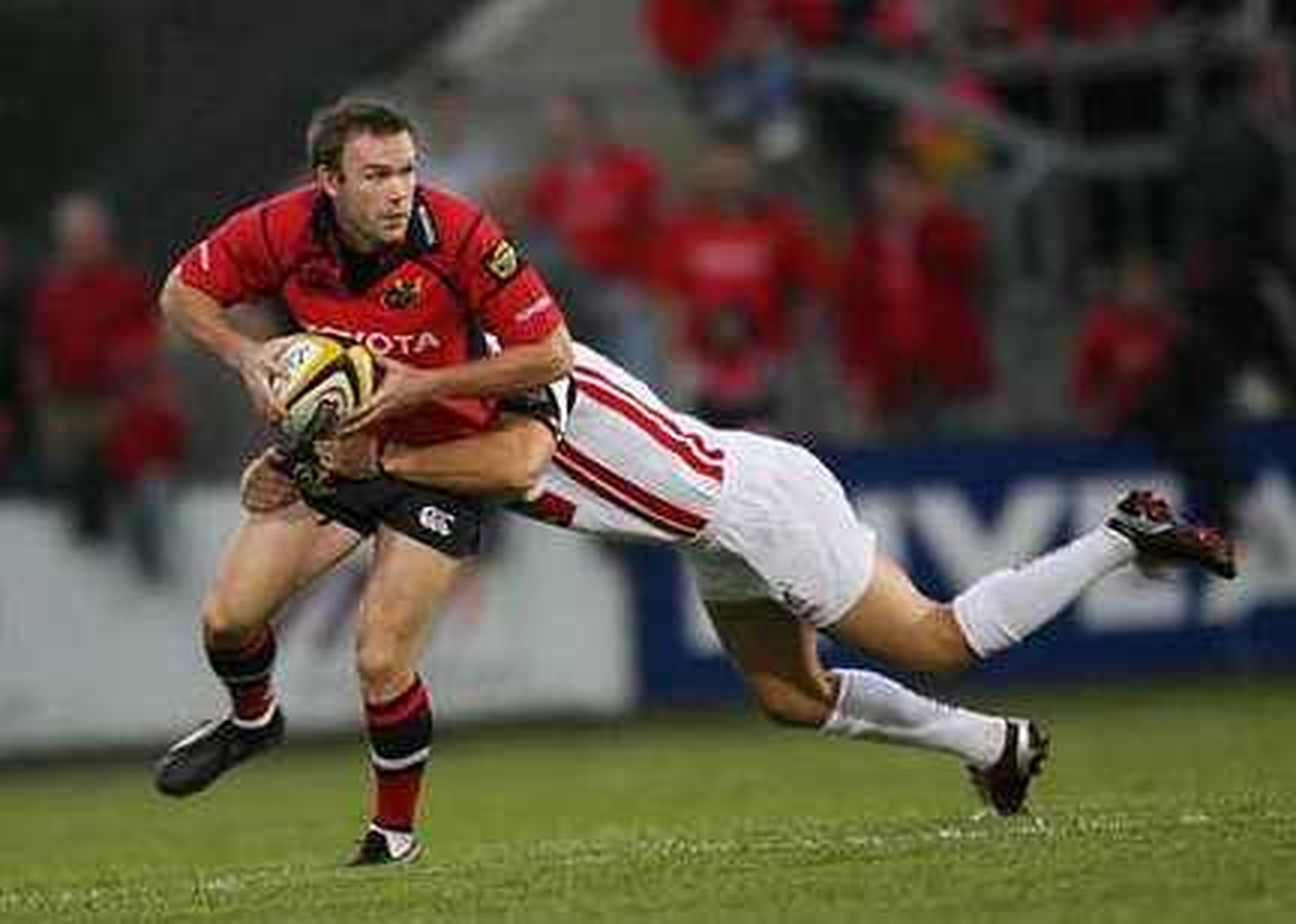 Kelly returns to Munster line-up