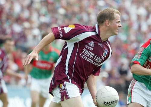 Donnellan announces retirement