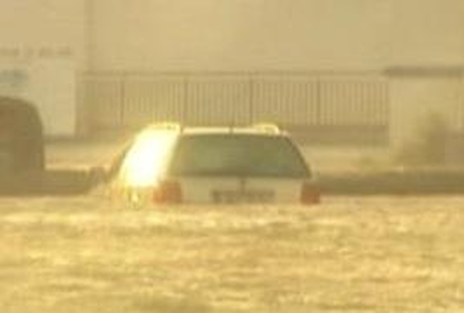 Ireland battered by violent winds