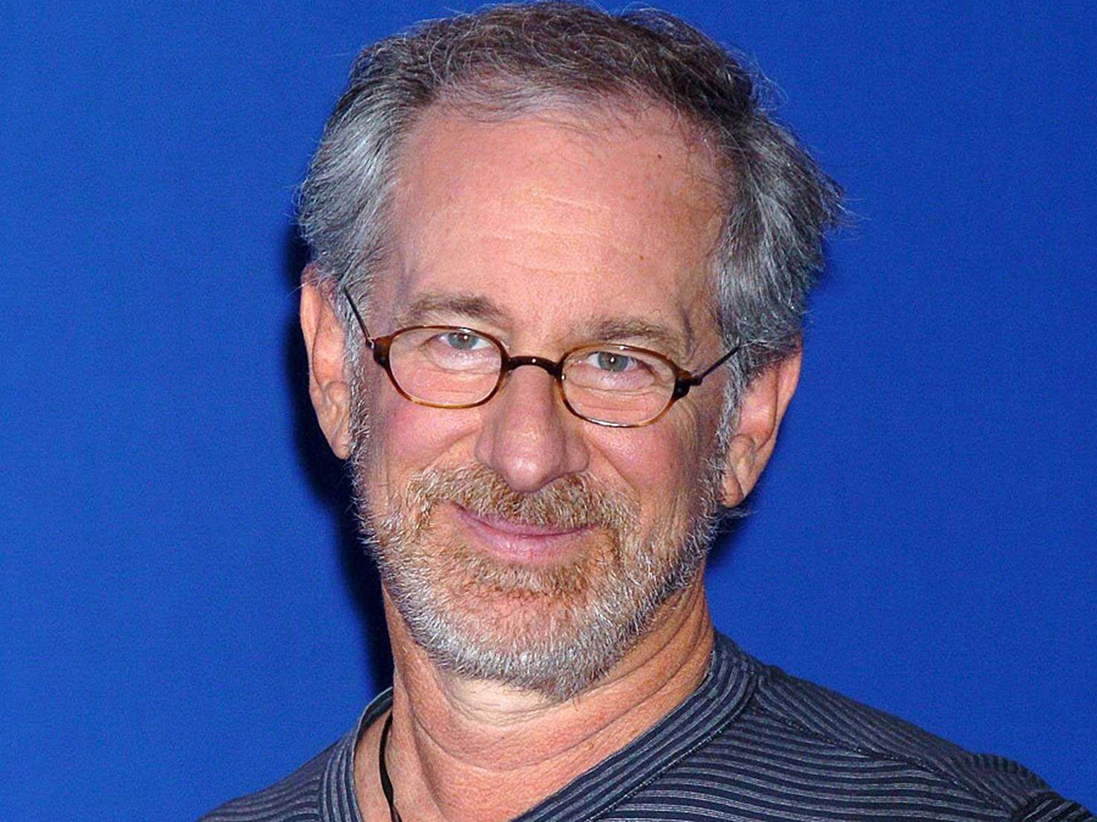 Farrow criticises Spielberg over Olympics