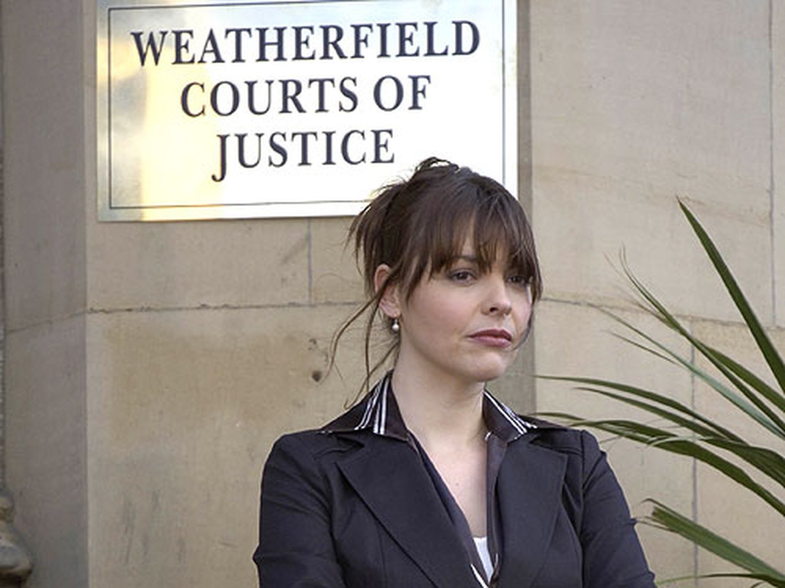 Corrie's Tracy goes on trial tonight