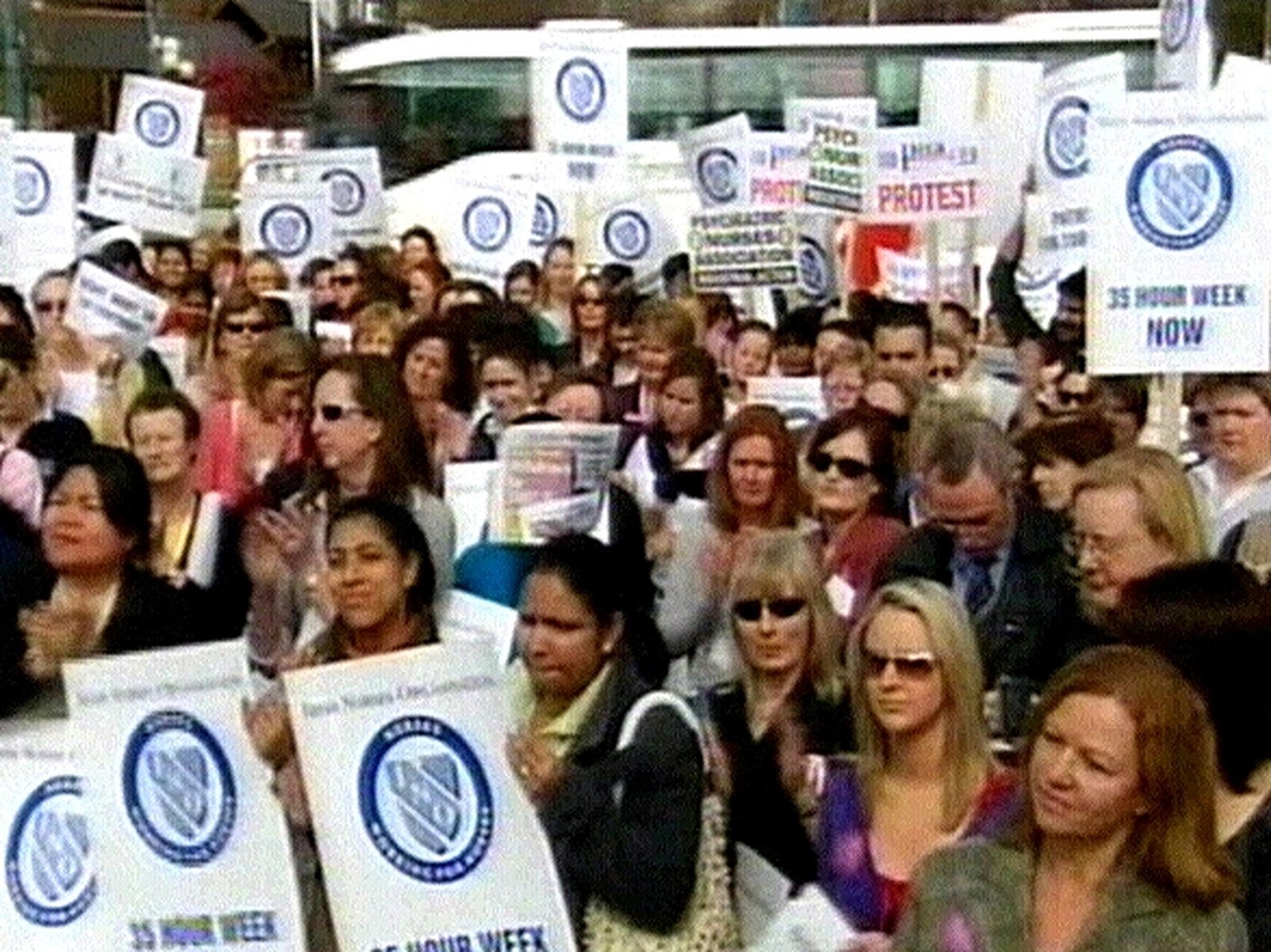 Nursing unions to widen industrial action