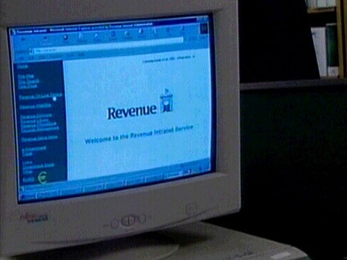 Record number of online tax filers