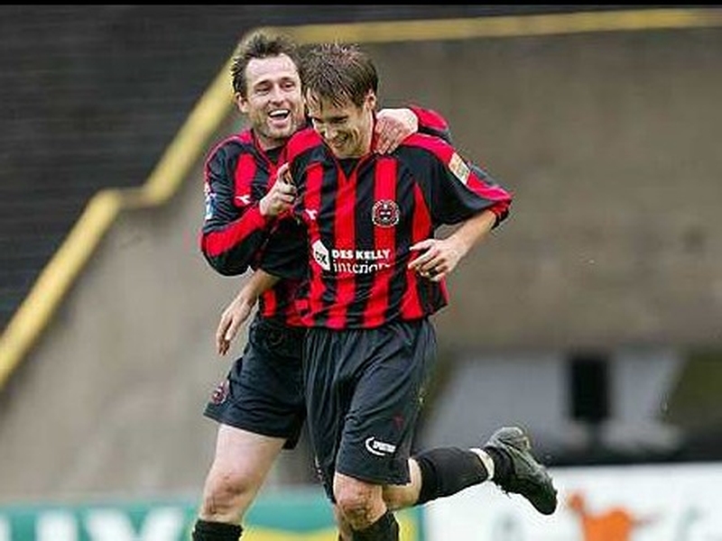 Bohemians captain Hunt quits football