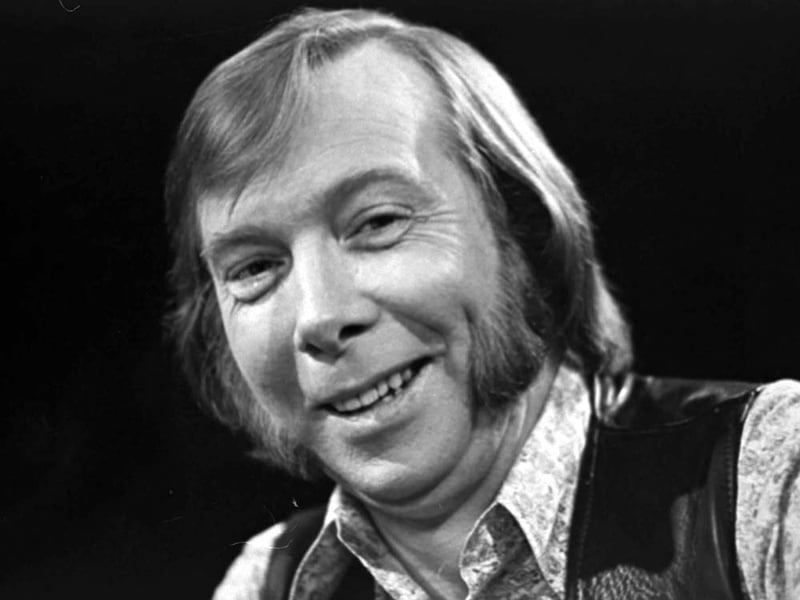 Acclaimed folk musician Tommy Makem dies
