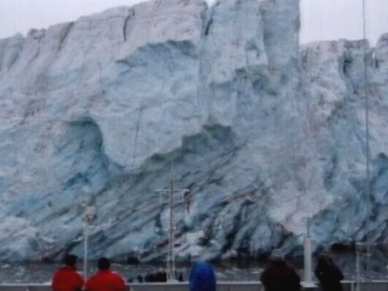 Tourists injured by falling ice on Arctic ship