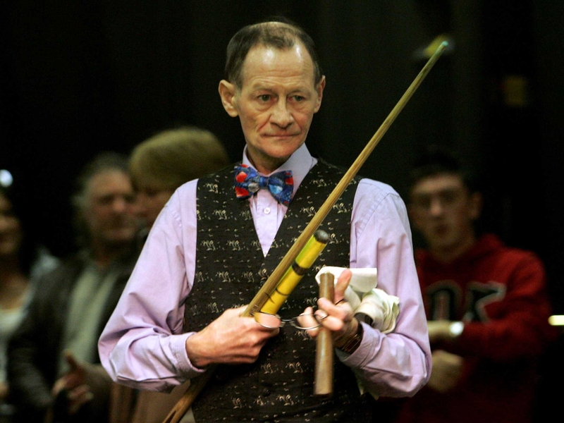 Alex Higgins admitted to hospital