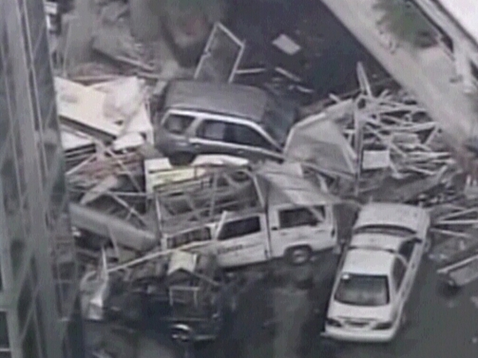 Eight dead in Manila bomb blast