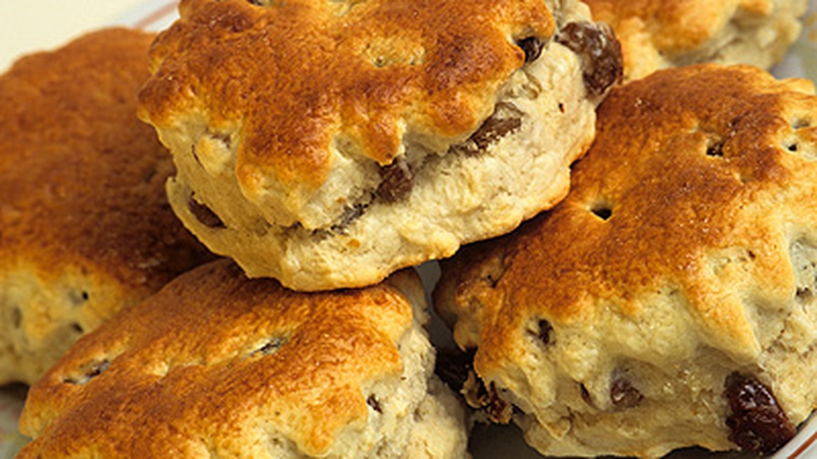 Sweet Scones with Blueberry Jam