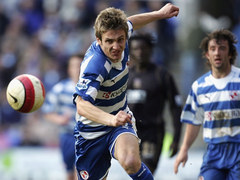 Doyle signs new Reading contract