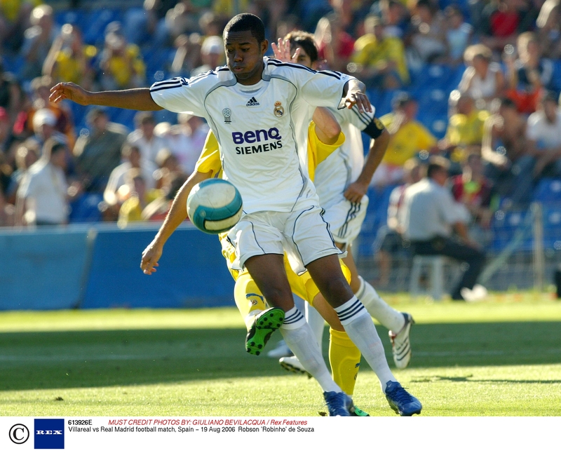 Barca may poach Real's Robinho