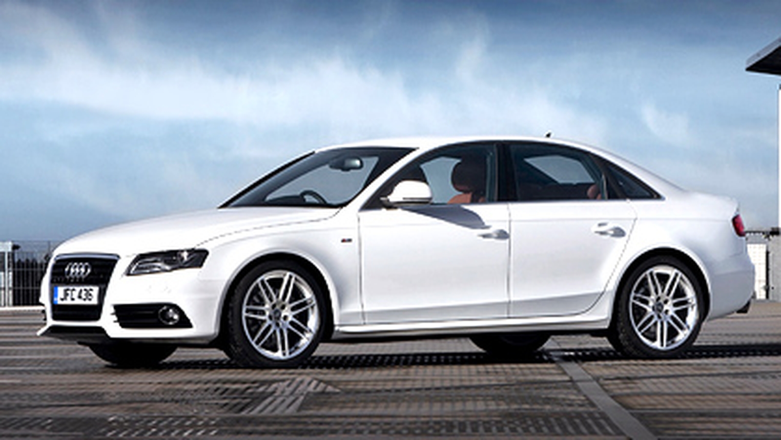 Audi A4 earns five stars in crash test