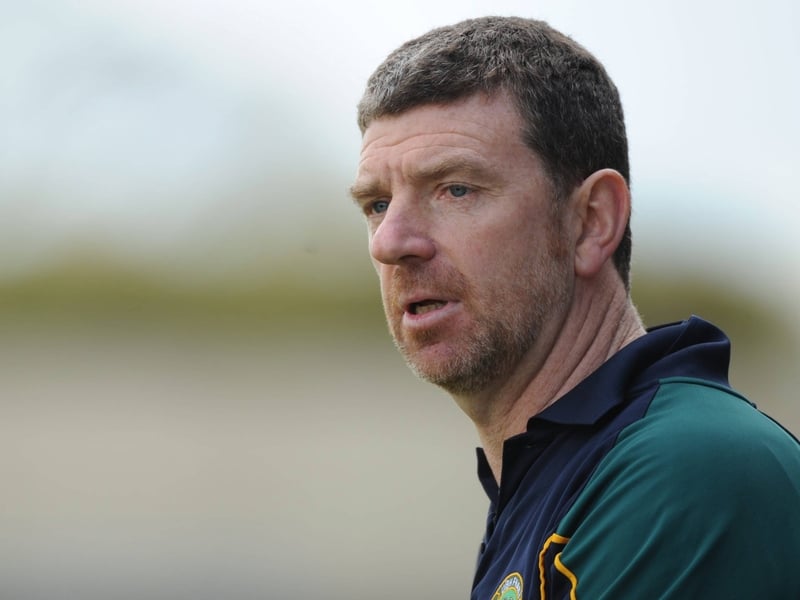 Offaly manager Roe steps down