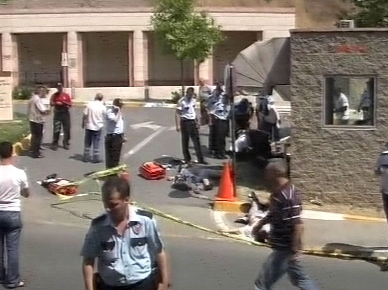 Six killed in US consulate attack