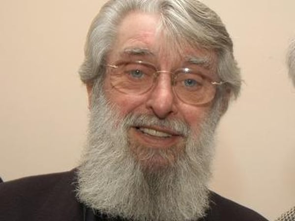 Hundreds attend Ronnie Drew's funeral