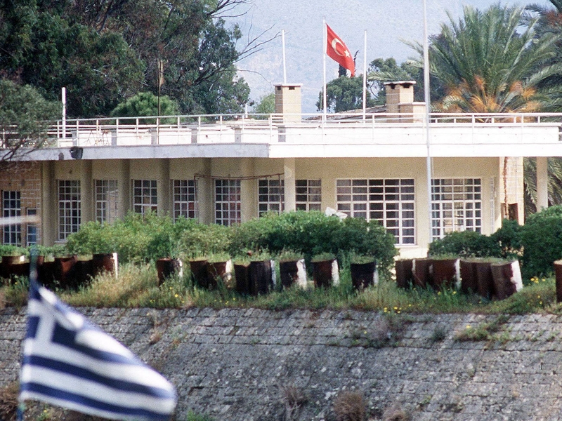 Cyprus talks on island division