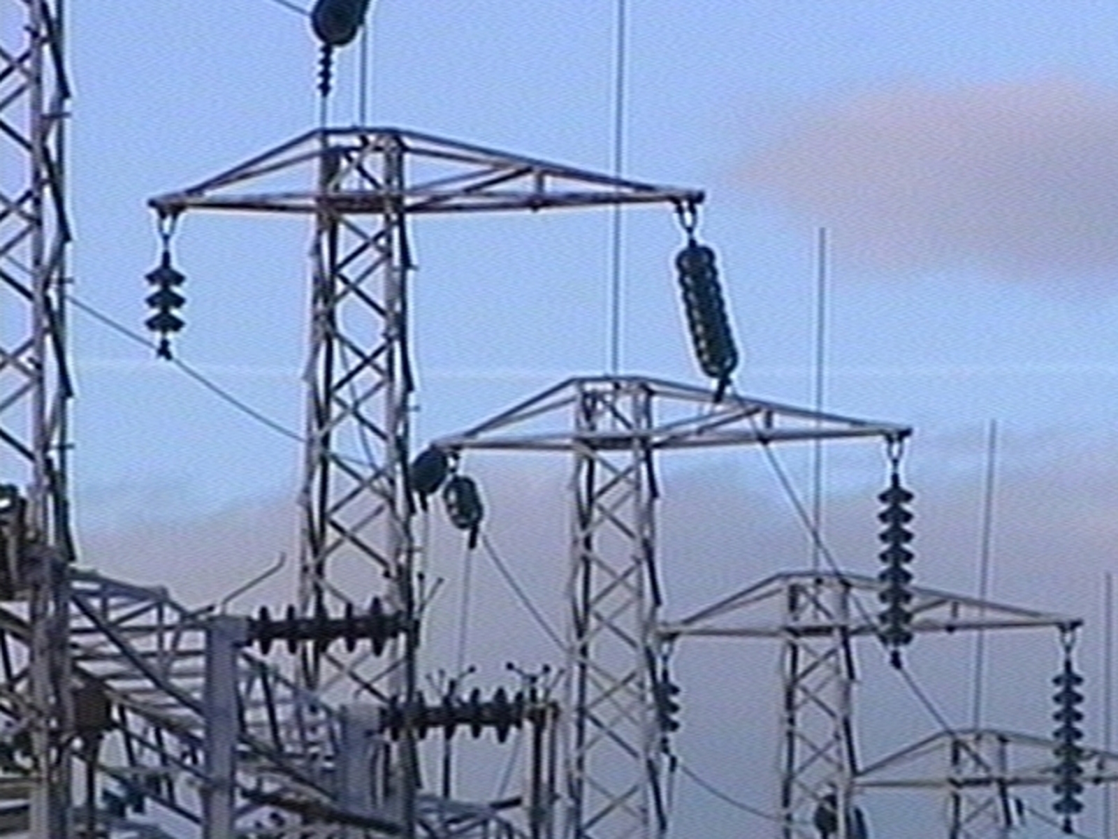 Interconnector to reduce electricity costs