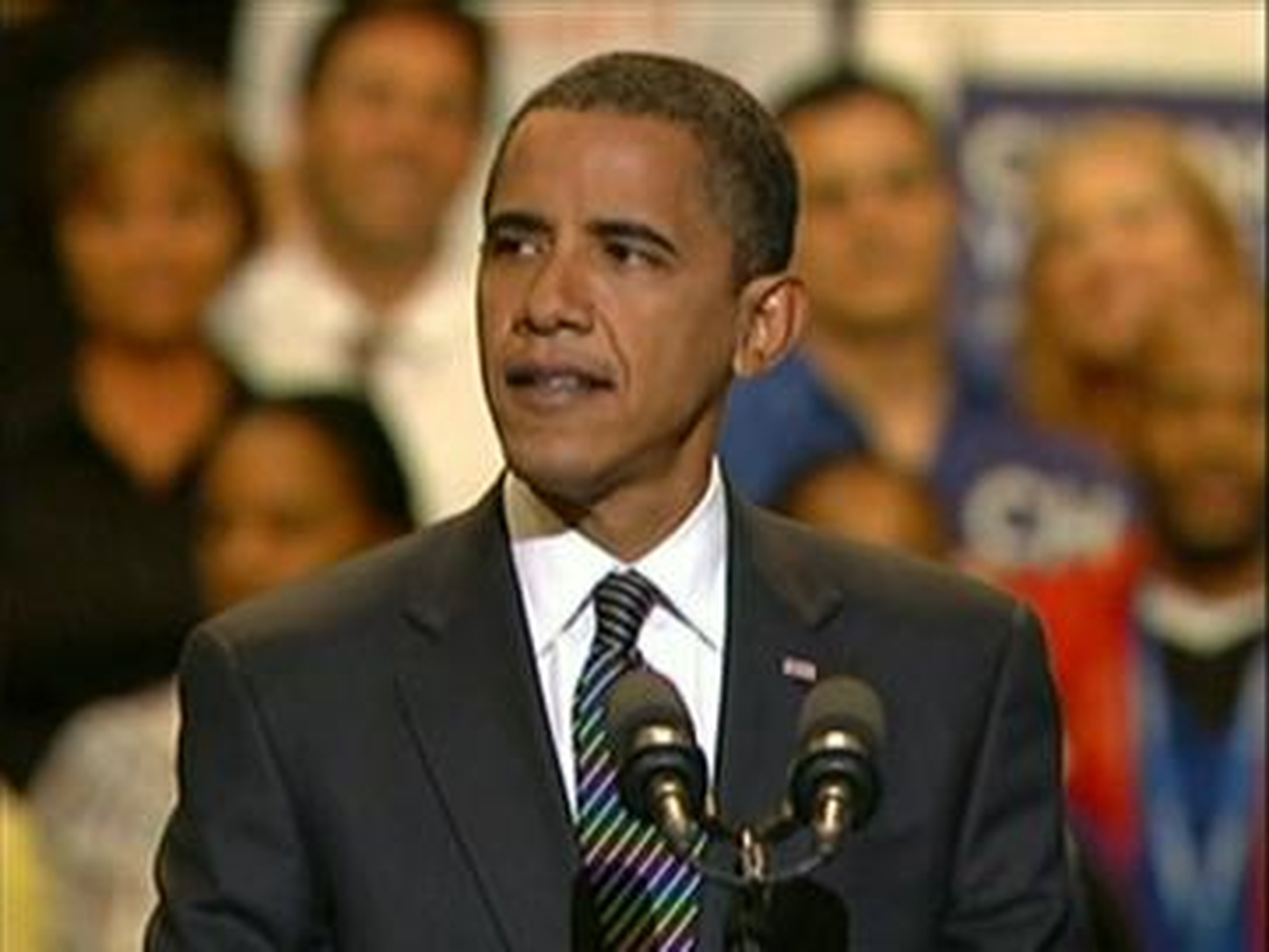 Obama campaign runs 30min TV ad
