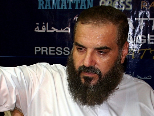 Hamas leader killed in air strike