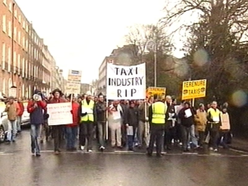 Taxi drivers march in Dublin protest