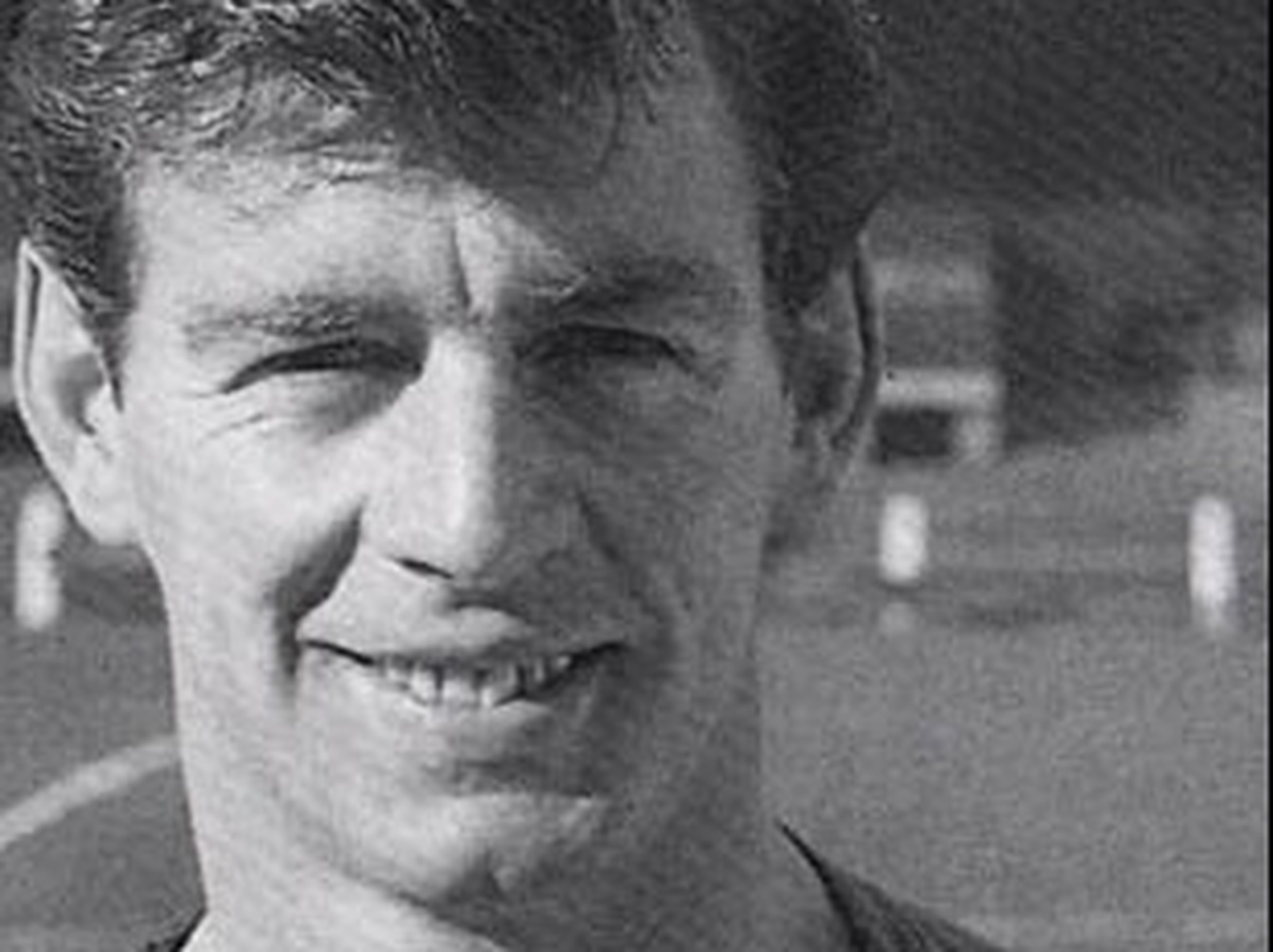 Death of goalkeeping great Alan Kelly Senior