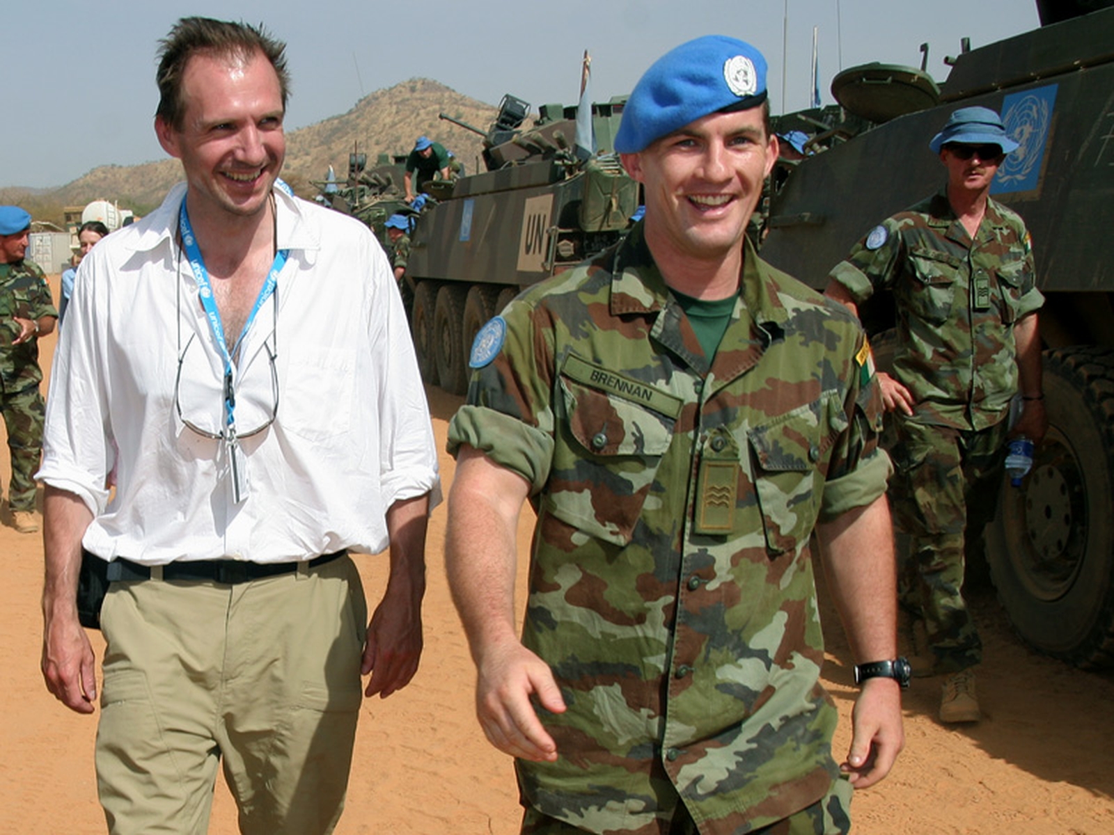 Fiennes meets Irish troops in Chad
