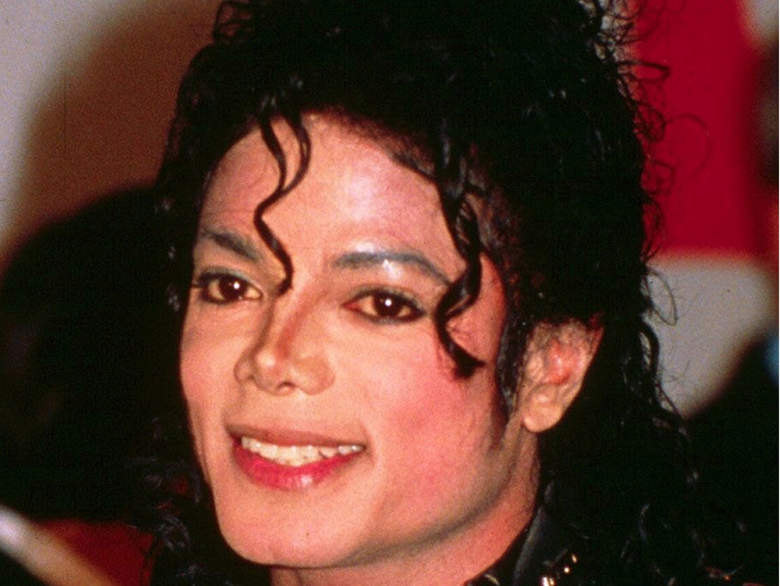 Tributes flood in for pop legend Jackson