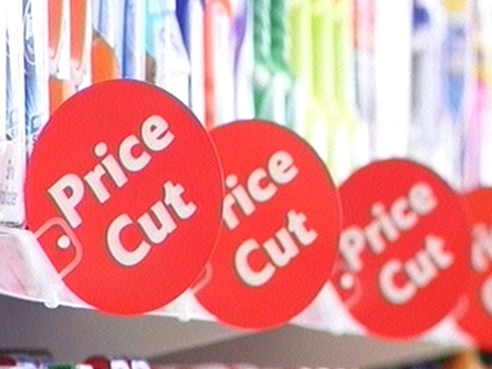 Tesco extends price reduction programme