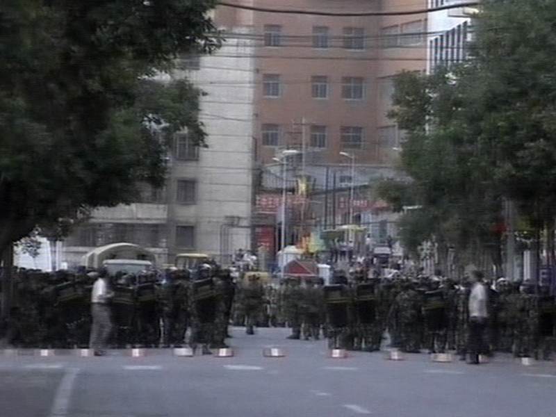 Syringe stabbings spark Urumqi unrest