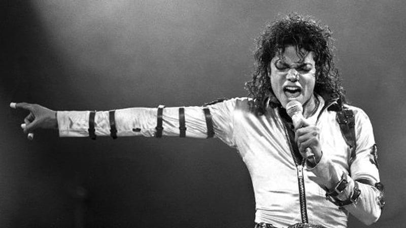 Movie about Michael Jackson's glove to go ahead