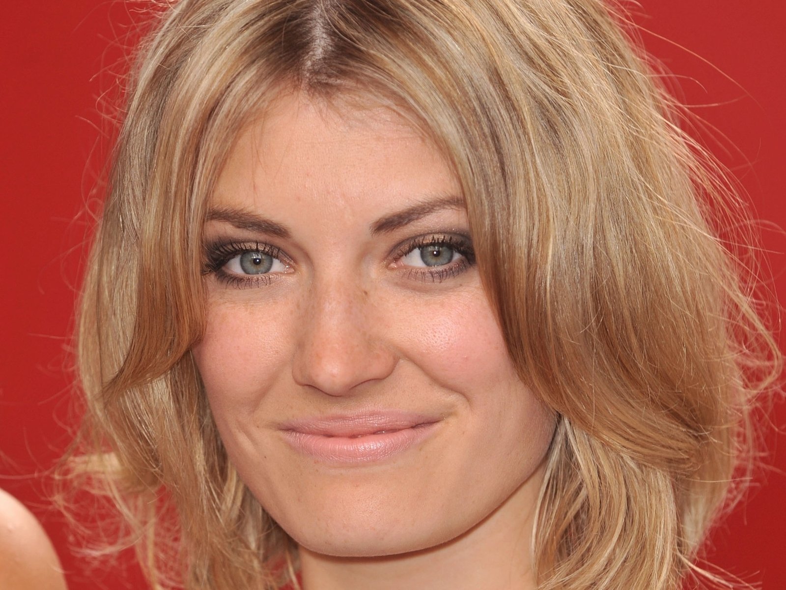 Emmerdale's Lexi on the verge of breakdown