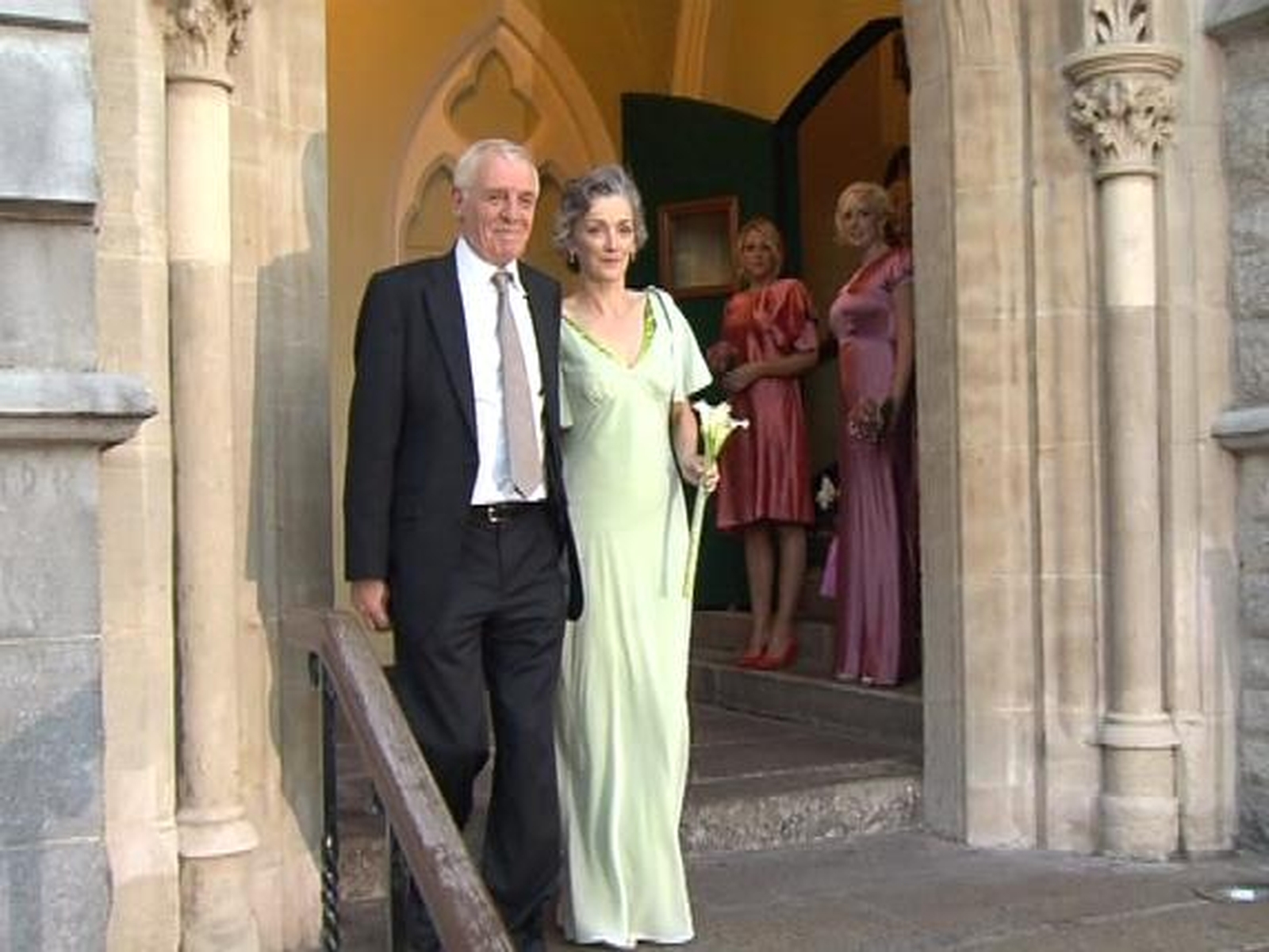Sports pundit Dunphy ties the knot