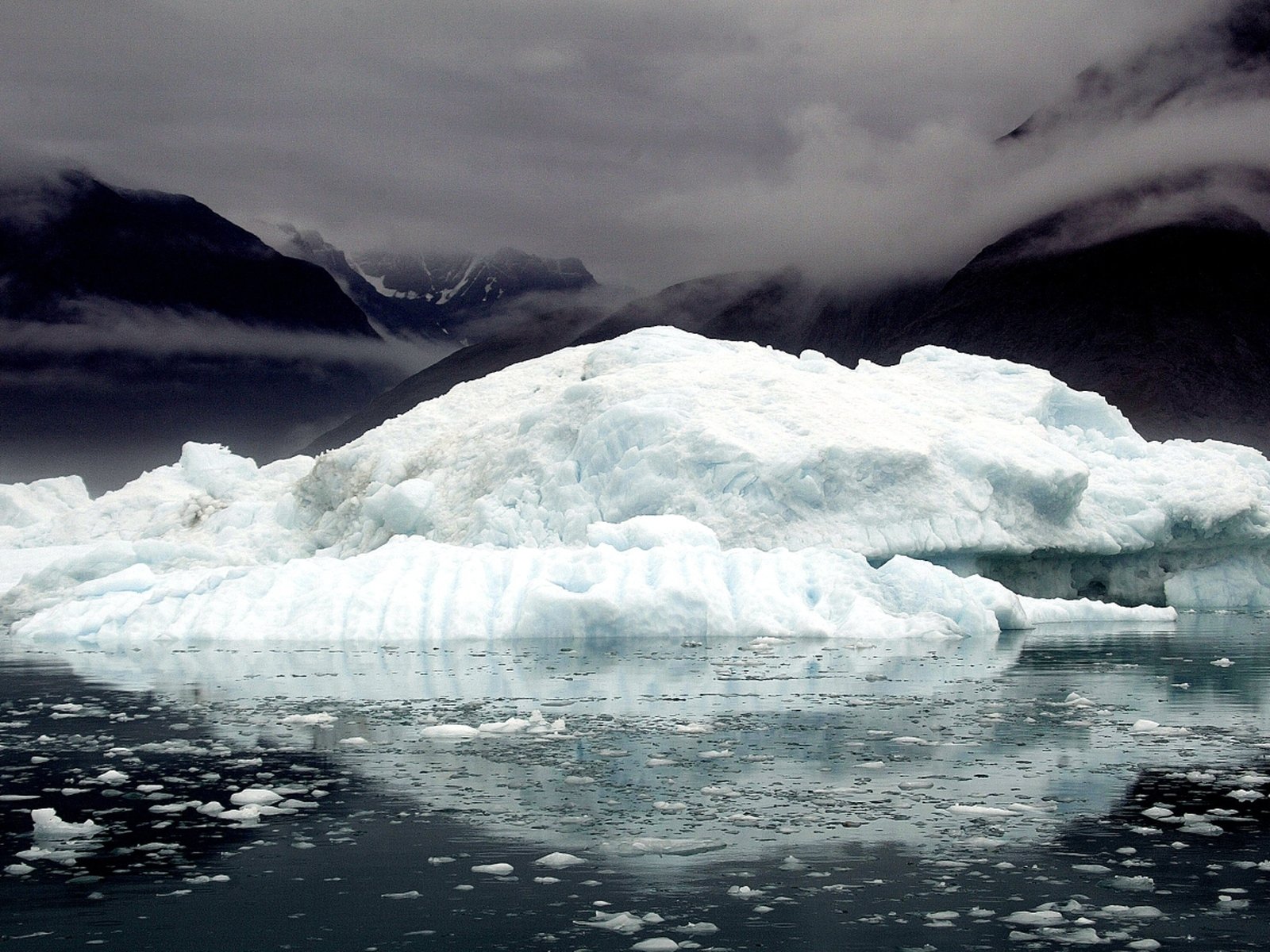 UN to investigate climate change row