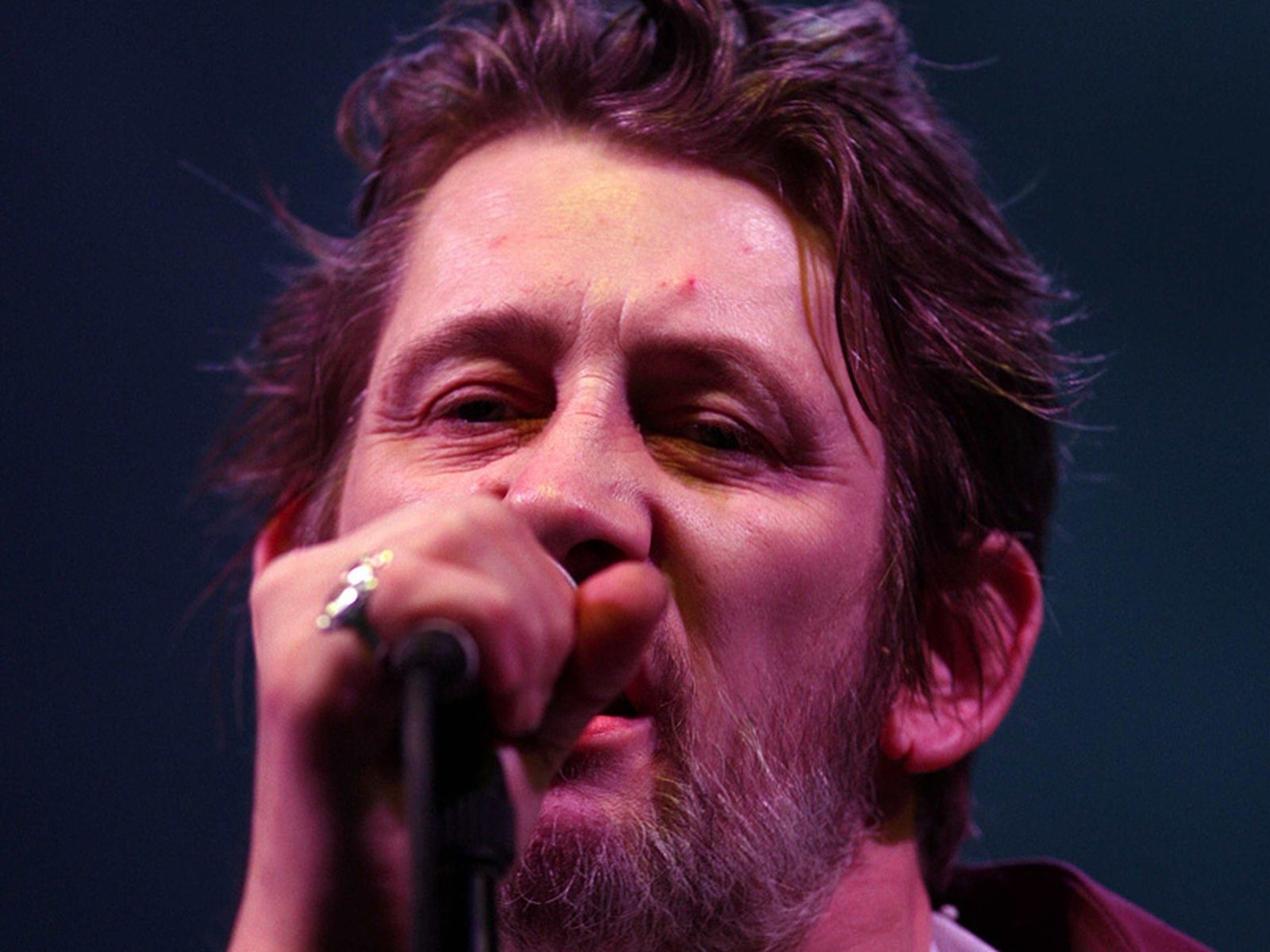 Pogues singer 'stays awake for a week'