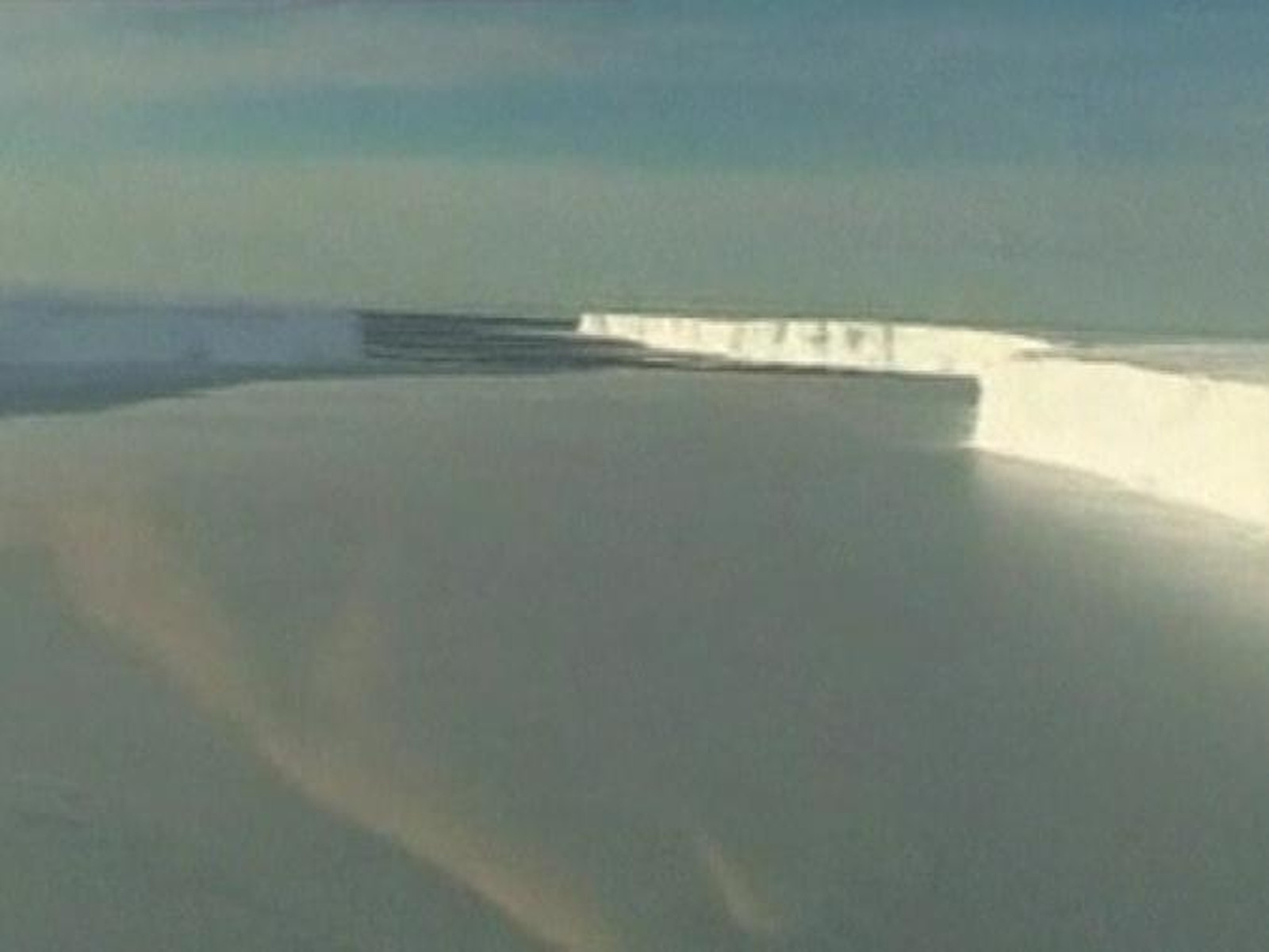 Huge iceberg breaks off Antarctica