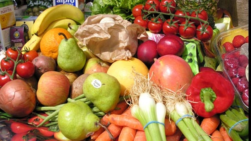 How do fruit and veg affect our digestive system?