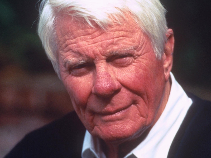 Airplane star Peter Graves dies
