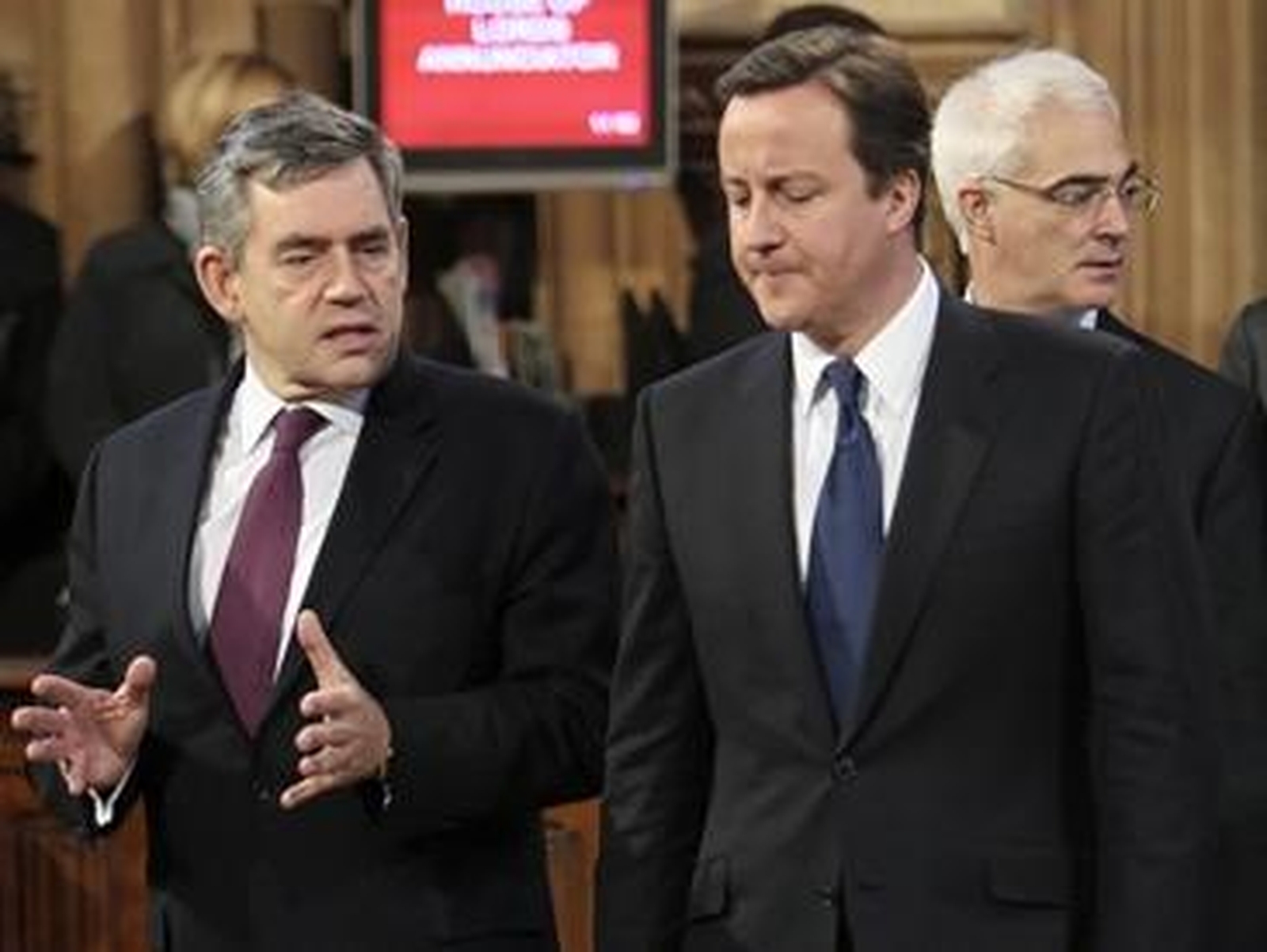 First TV debate in UK election campaign